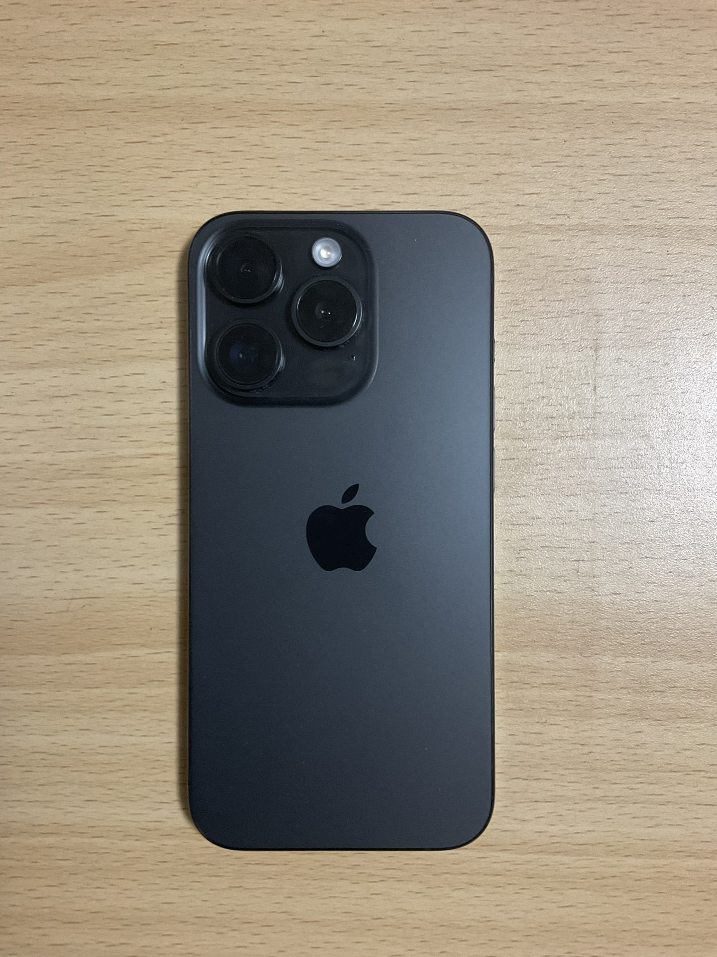 iPhone 15 Pro 128GB 블랙 티타늄 | 배민스토어